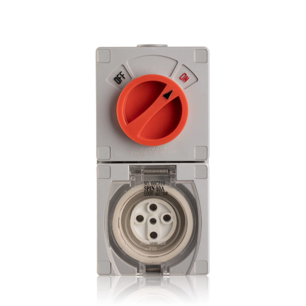 Plugs and Sockets - Transco Electrical